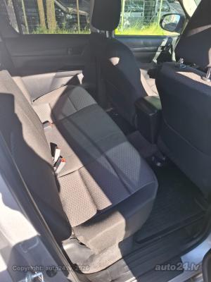 Pelēks Toyota Hilux 2022 Tallina, ar dzinēja tilpumu 2.40 L un nobraukumu 91 tūkst. km par 41000 €, foto 14 vietnē AUTOMOTO.COM.LV