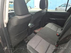 Pelēks Toyota Hilux 2022 Tallina, ar dzinēja tilpumu 2.39 L un nobraukumu 183 tūkst. km par 27990 €, foto 5 vietnē AUTOMOTO.COM.LV