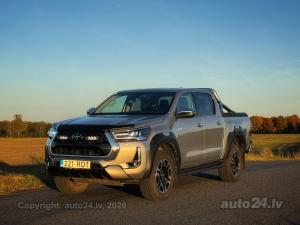 Pelēks Toyota Hilux 2022 Paide, ar dzinēja tilpumu 2.80 L un nobraukumu 82 tūkst. km par 42999 €, foto  vietnē AUTOMOTO.COM.LV