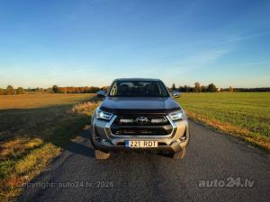 Pelēks Toyota Hilux 2022 Paide, ar dzinēja tilpumu 2.80 L un nobraukumu 82 tūkst. km par 42999 €, foto 4 vietnē AUTOMOTO.COM.LV