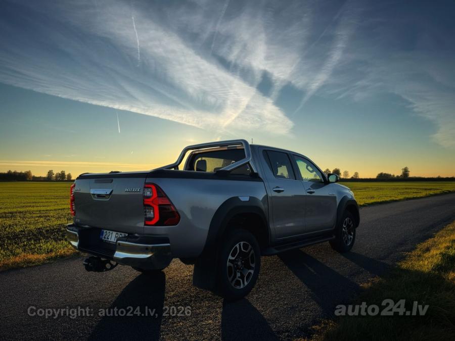 Pelēks Toyota Hilux 2022 Paide, ar dzinēja tilpumu 2.80 L un nobraukumu 82 tūkst. km par 42999 €, foto 7 vietnē AUTOMOTO.COM.LV