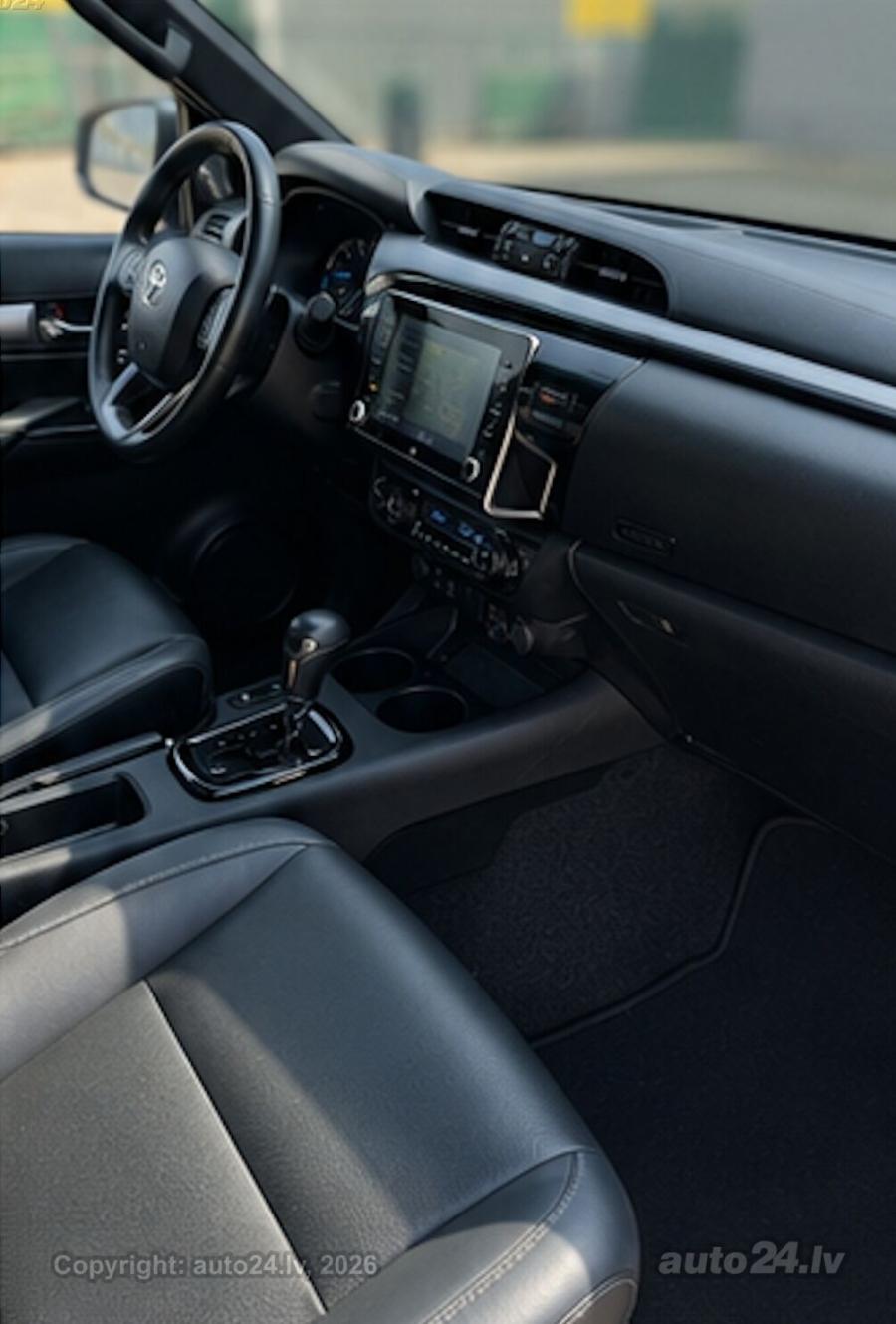 Grey Toyota Hilux 2023 in Tallinn, with an engine capacity of 2.80 L and mileage of 85 thousand km for 49500 €, photo 4 on AUTOMOTO.COM.LV