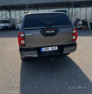 Grey Toyota Hilux 2023 in Tallinn, with an engine capacity of 2.80 L and mileage of 85 thousand km for 49500 €, photo 8 on AUTOMOTO.COM.LV