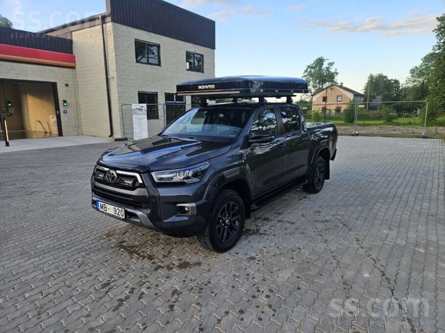 Pelēks Toyota Hilux 2023 Rīga, ar dzinēja tilpumu 2.80 L un nobraukumu 108 tūkst. km par 42350 €, foto 9 vietnē AUTOMOTO.COM.LV