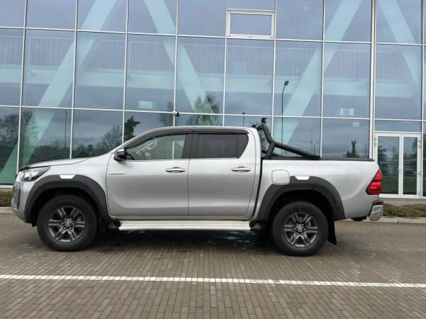 Grey Toyota Hilux 2023 in Rezekne, with an engine capacity of 2.80 L and mileage of 30 thousand km for 46000 €, photo 6 on AUTOMOTO.COM.LV
