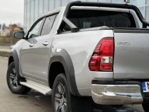 Pelēks Toyota Hilux 2023 Rēzekne, ar dzinēja tilpumu 2.80 L un nobraukumu 30 tūkst. km par 46000 €, foto 9 vietnē AUTOMOTO.COM.LV