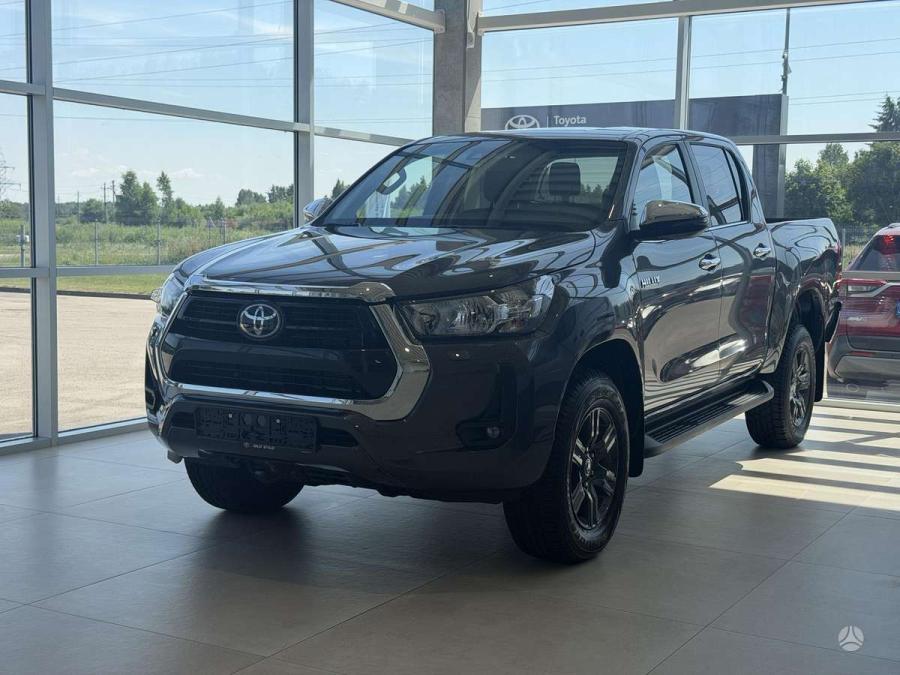 Grey Toyota Hilux 2026 in Panevezys, with an engine capacity of 2.49 L and mileage of 1 thousand km for 37490 €, photo 1 on AUTOMOTO.COM.LV