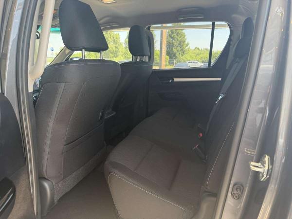 Grey Toyota Hilux 2026 in Panevezys, with an engine capacity of 2.49 L and mileage of 1 thousand km for 37490 €, photo 9 on AUTOMOTO.COM.LV
