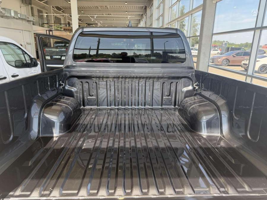 Grey Toyota Hilux 2026 in Panevezys, with an engine capacity of 2.49 L and mileage of 1 thousand km for 37490 €, photo 11 on AUTOMOTO.COM.LV