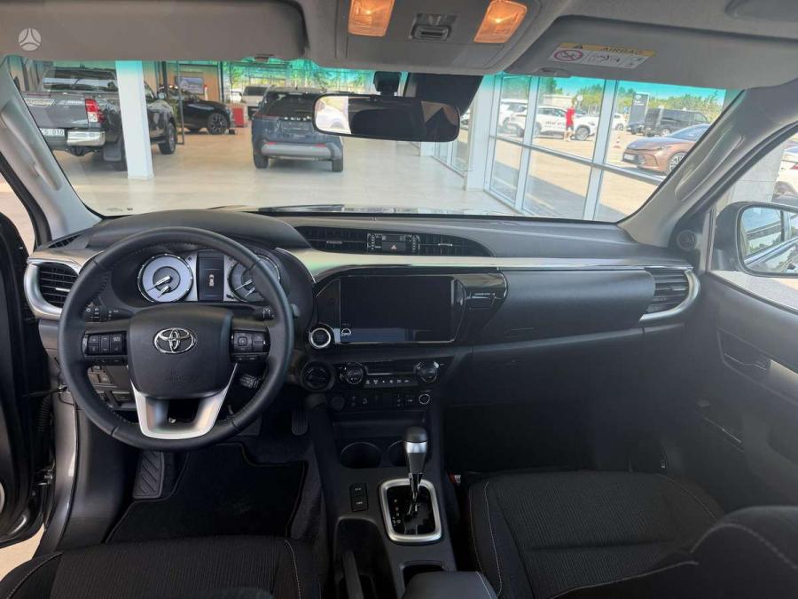 Grey Toyota Hilux 2026 in Panevezys, with an engine capacity of 2.49 L and mileage of 1 thousand km for 37490 €, photo 14 on AUTOMOTO.COM.LV