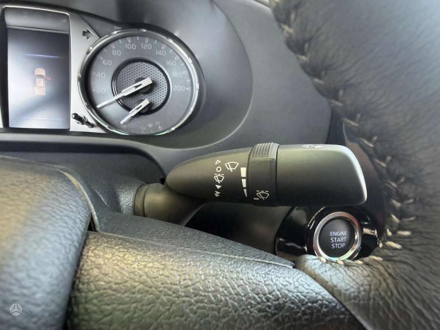 Grey Toyota Hilux 2026 in Panevezys, with an engine capacity of 2.49 L and mileage of 1 thousand km for 37490 €, photo 20 on AUTOMOTO.COM.LV