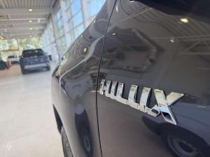 Grey Toyota Hilux 2026 in Panevezys, with an engine capacity of 2.49 L and mileage of 1 thousand km for 37490 €, photo 32 on AUTOMOTO.COM.LV