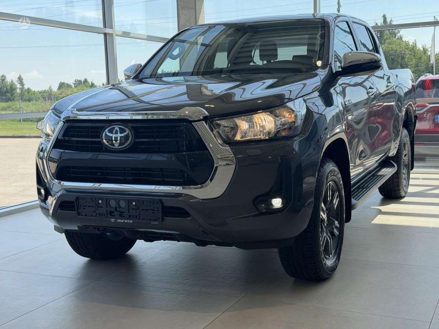 Grey Toyota Hilux 2026 in Panevezys, with an engine capacity of 2.49 L and mileage of 1 thousand km for 37490 €, photo 34 on AUTOMOTO.COM.LV