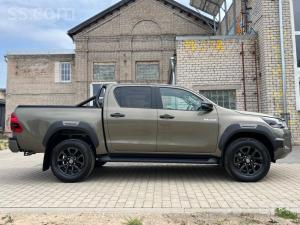 Pelēks Toyota Hilux 2026 Rīga, ar dzinēja tilpumu 2.80 L un nobraukumu 8 tūkst. km par 56750 €, foto 5 vietnē AUTOMOTO.COM.LV