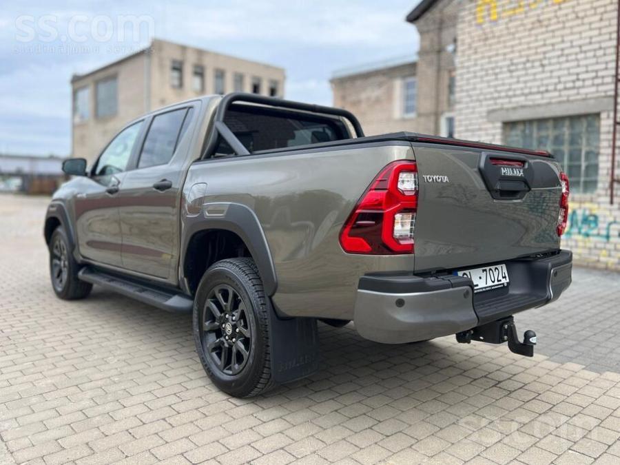 Pelēks Toyota Hilux 2026 Rīga, ar dzinēja tilpumu 2.80 L un nobraukumu 8 tūkst. km par 56750 €, foto 7 vietnē AUTOMOTO.COM.LV