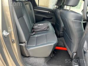 Pelēks Toyota Hilux 2026 Rīga, ar dzinēja tilpumu 2.80 L un nobraukumu 8 tūkst. km par 56750 €, foto 18 vietnē AUTOMOTO.COM.LV