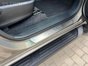 Pelēks Toyota Hilux 2026 Rīga, ar dzinēja tilpumu 2.80 L un nobraukumu 8 tūkst. km par 56750 €, foto 22 vietnē AUTOMOTO.COM.LV