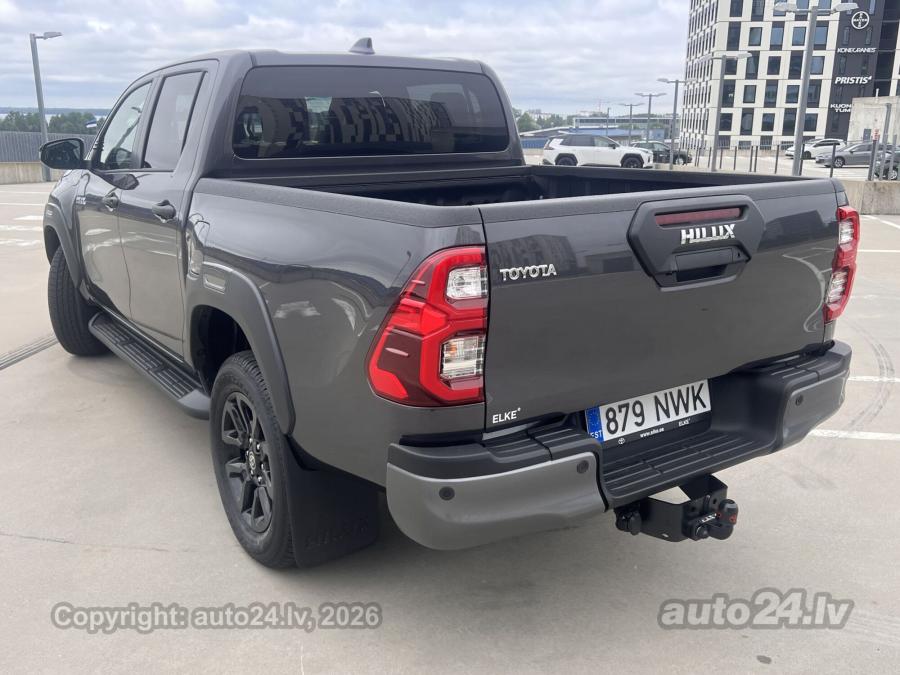 Grey Toyota Hilux 2026 in Tallinn, with an engine capacity of 2.80 L and mileage of 2 thousand km for 62990 €, photo 8 on AUTOMOTO.COM.LV