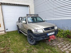 Grey Toyota Hilux 2003 in Jelgava, with an engine capacity of 2.50 L and mileage of 405 thousand km for 4500 €, photo  on AUTOMOTO.COM.LV