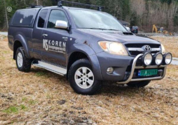 Pelēks Toyota Hilux 2007 Rokiškis, ar dzinēja tilpumu 2.50 L un nobraukumu 457 tūkst. km par 5700 €, foto 2 vietnē AUTOMOTO.COM.LV