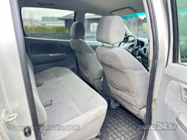 Pelēks Toyota Hilux 2007 Tallina, ar dzinēja tilpumu 2.50 L un nobraukumu 0 tūkst. km par 6900 €, foto 8 vietnē AUTOMOTO.COM.LV