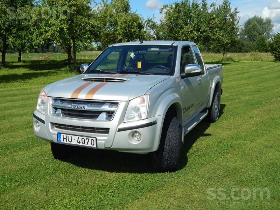 Pelēks Toyota Hilux 2011 Bauska, ar dzinēja tilpumu 2.50 L un nobraukumu 214 tūkst. km par 8300 €, foto 1 vietnē AUTOMOTO.COM.LV