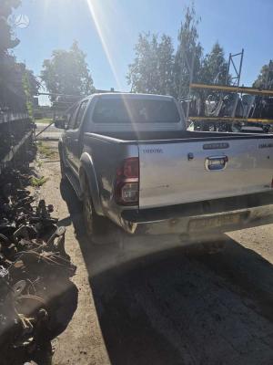 Pelēks Toyota Hilux 2012 Šauļi, ar dzinēja tilpumu 0.00 L un nobraukumu 342 tūkst. km par 3700 €, foto 6 vietnē AUTOMOTO.COM.LV