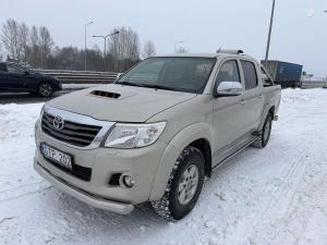Grey Toyota Hilux 2013 in Vilnius, with an engine capacity of 2.49 L and mileage of 239 thousand km for 12700 €, photo 10 on AUTOMOTO.COM.LV