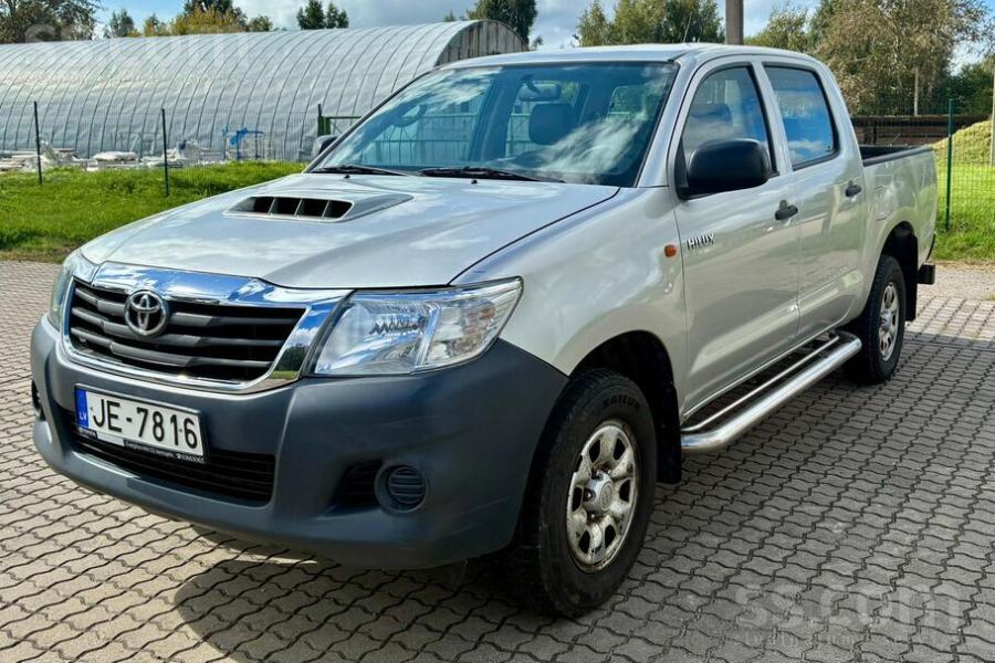 Grey Toyota Hilux 2013 in Ventspils, with an engine capacity of 2.50 L and mileage of 295 thousand km for 9000 €, photo 7 on AUTOMOTO.COM.LV