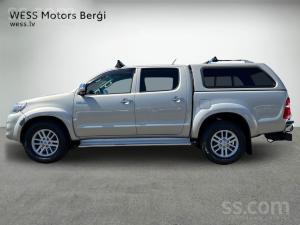 Pelēks Toyota Hilux 2014 Rīga, ar dzinēja tilpumu 3.00 L un nobraukumu 276 tūkst. km par 16990 €, foto 4 vietnē AUTOMOTO.COM.LV