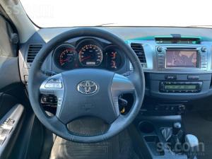 Pelēks Toyota Hilux 2014 Rīga, ar dzinēja tilpumu 3.00 L un nobraukumu 276 tūkst. km par 16990 €, foto 10 vietnē AUTOMOTO.COM.LV