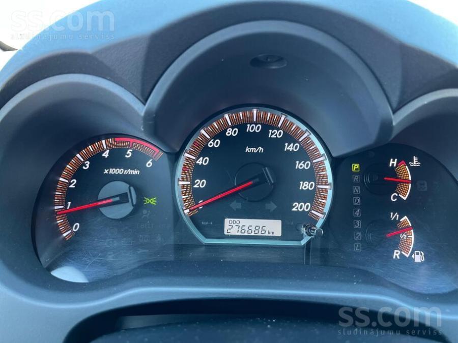 Pelēks Toyota Hilux 2014 Rīga, ar dzinēja tilpumu 3.00 L un nobraukumu 276 tūkst. km par 16990 €, foto 14 vietnē AUTOMOTO.COM.LV