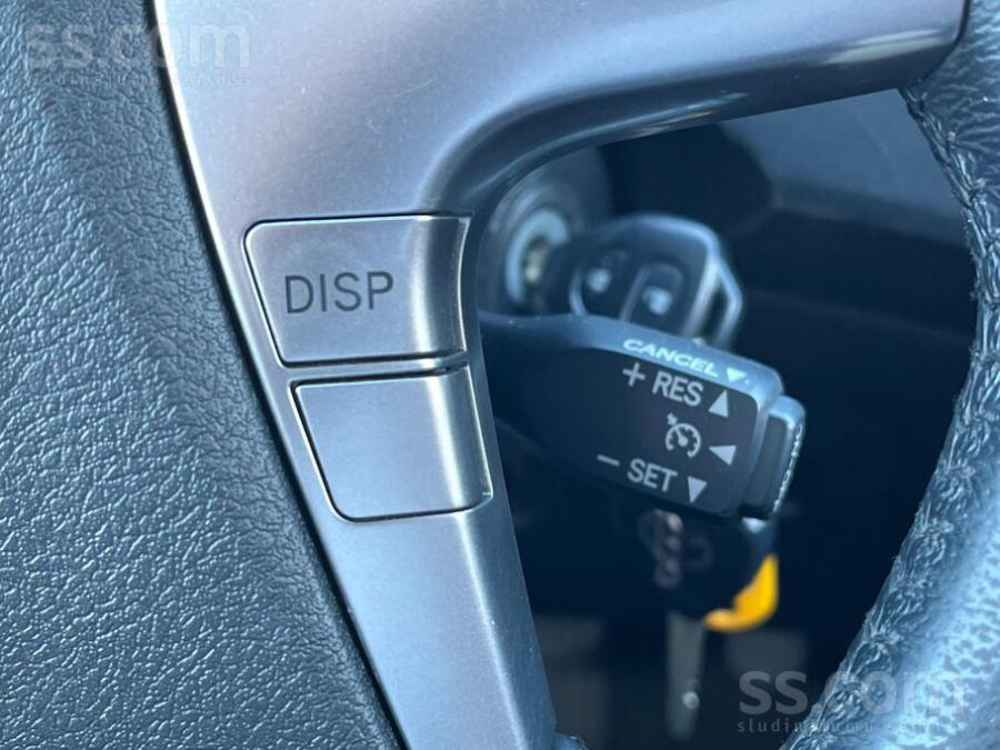 Pelēks Toyota Hilux 2014 Rīga, ar dzinēja tilpumu 3.00 L un nobraukumu 276 tūkst. km par 16990 €, foto 19 vietnē AUTOMOTO.COM.LV