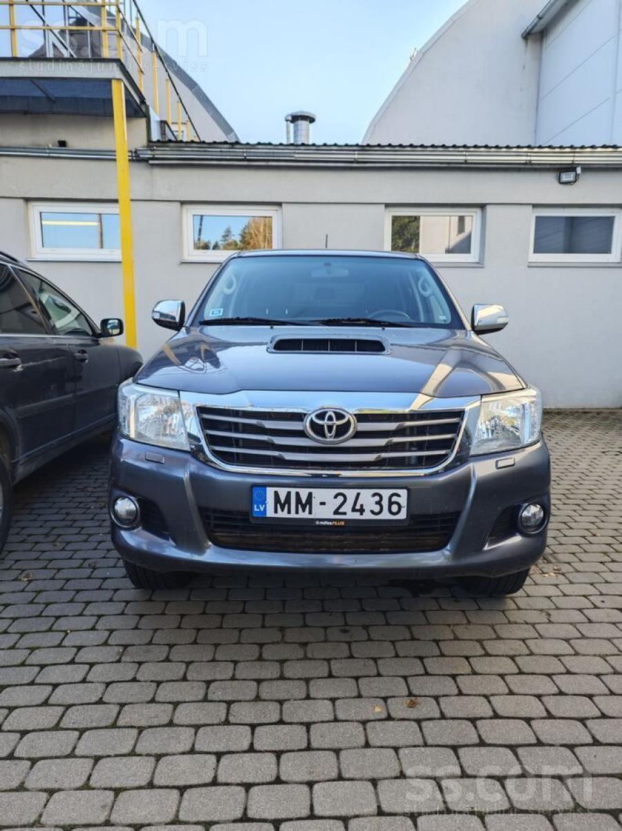 Pelēks Toyota Hilux 2014 Ogre, ar dzinēja tilpumu 3.00 L un nobraukumu 282 tūkst. km par 15000 €, foto 15 vietnē AUTOMOTO.COM.LV