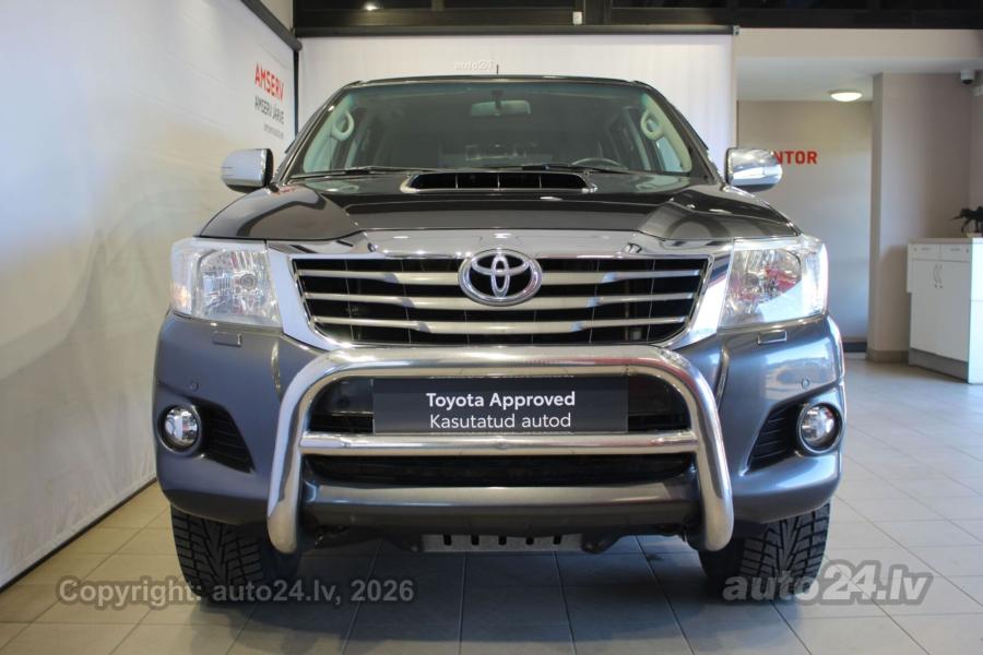 Pelēks Toyota Hilux 2016 Tallina, ar dzinēja tilpumu 3.00 L un nobraukumu 140 tūkst. km par 27490 €, foto 6 vietnē AUTOMOTO.COM.LV