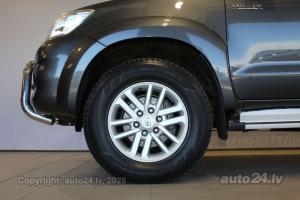 Pelēks Toyota Hilux 2016 Tallina, ar dzinēja tilpumu 3.00 L un nobraukumu 140 tūkst. km par 27490 €, foto 16 vietnē AUTOMOTO.COM.LV