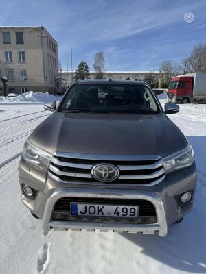 Pelēks Toyota Hilux 2017 Jurbarkas, ar dzinēja tilpumu 2.39 L un nobraukumu 277 tūkst. km par 25000 €, foto 5 vietnē AUTOMOTO.COM.LV