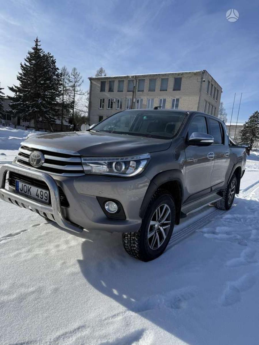 Pelēks Toyota Hilux 2017 Jurbarkas, ar dzinēja tilpumu 2.39 L un nobraukumu 277 tūkst. km par 25000 €, foto 6 vietnē AUTOMOTO.COM.LV