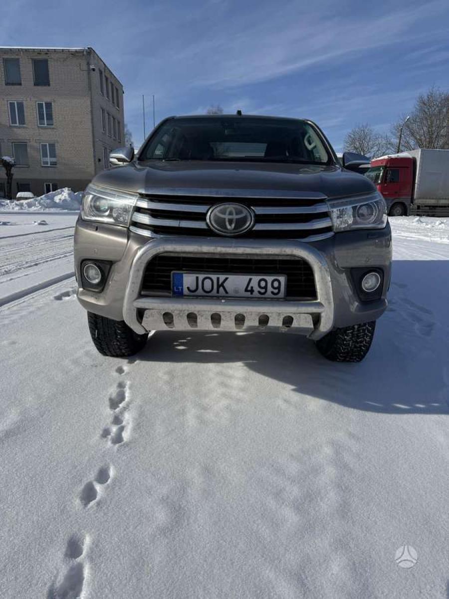 Pelēks Toyota Hilux 2017 Jurbarkas, ar dzinēja tilpumu 2.39 L un nobraukumu 277 tūkst. km par 25000 €, foto 12 vietnē AUTOMOTO.COM.LV