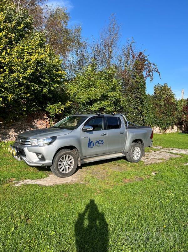 Grey Toyota Hilux 2017 in Riga, with an engine capacity of 2.40 L and mileage of 213 thousand km for 22000 €, photo 1 on AUTOMOTO.COM.LV