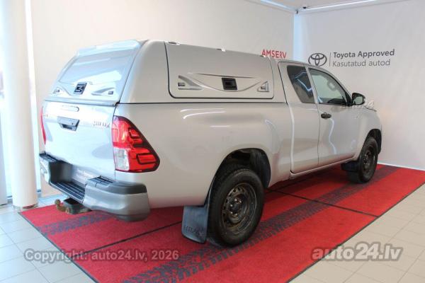 Grey Toyota Hilux 2019 in Viljandi, with an engine capacity of 2.40 L and mileage of 158 thousand km for 22490 €, photo 2 on AUTOMOTO.COM.LV