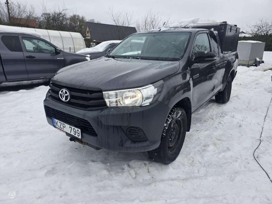 Pelēks Toyota Hilux 2019 Viļņa, ar dzinēja tilpumu 2.39 L un nobraukumu 286 tūkst. km par 13990 €, foto 1 vietnē AUTOMOTO.COM.LV