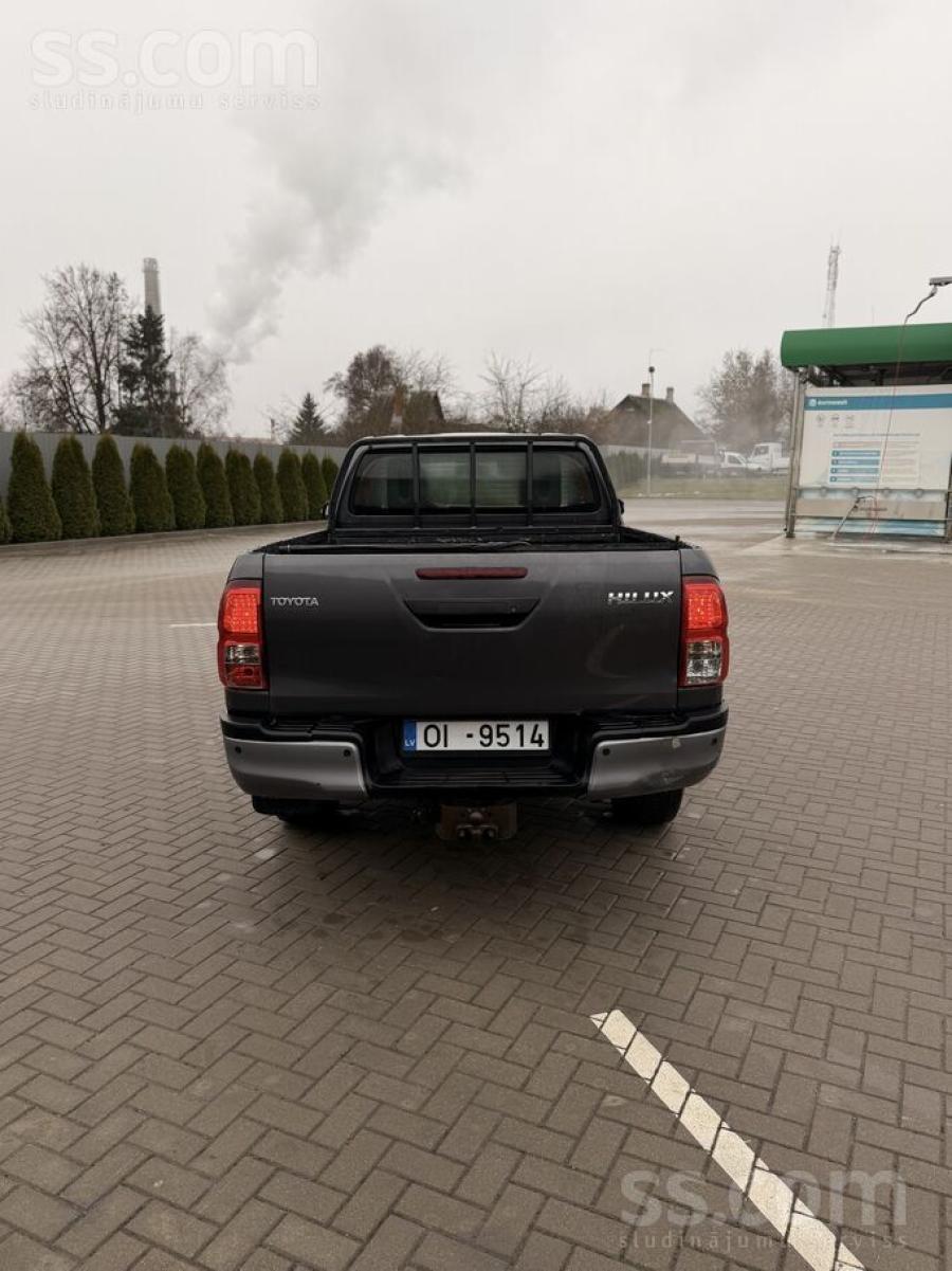 Pelēks Toyota Hilux 2019 Ludza, ar dzinēja tilpumu 2.40 L un nobraukumu 291 tūkst. km par 16500 €, foto 6 vietnē AUTOMOTO.COM.LV