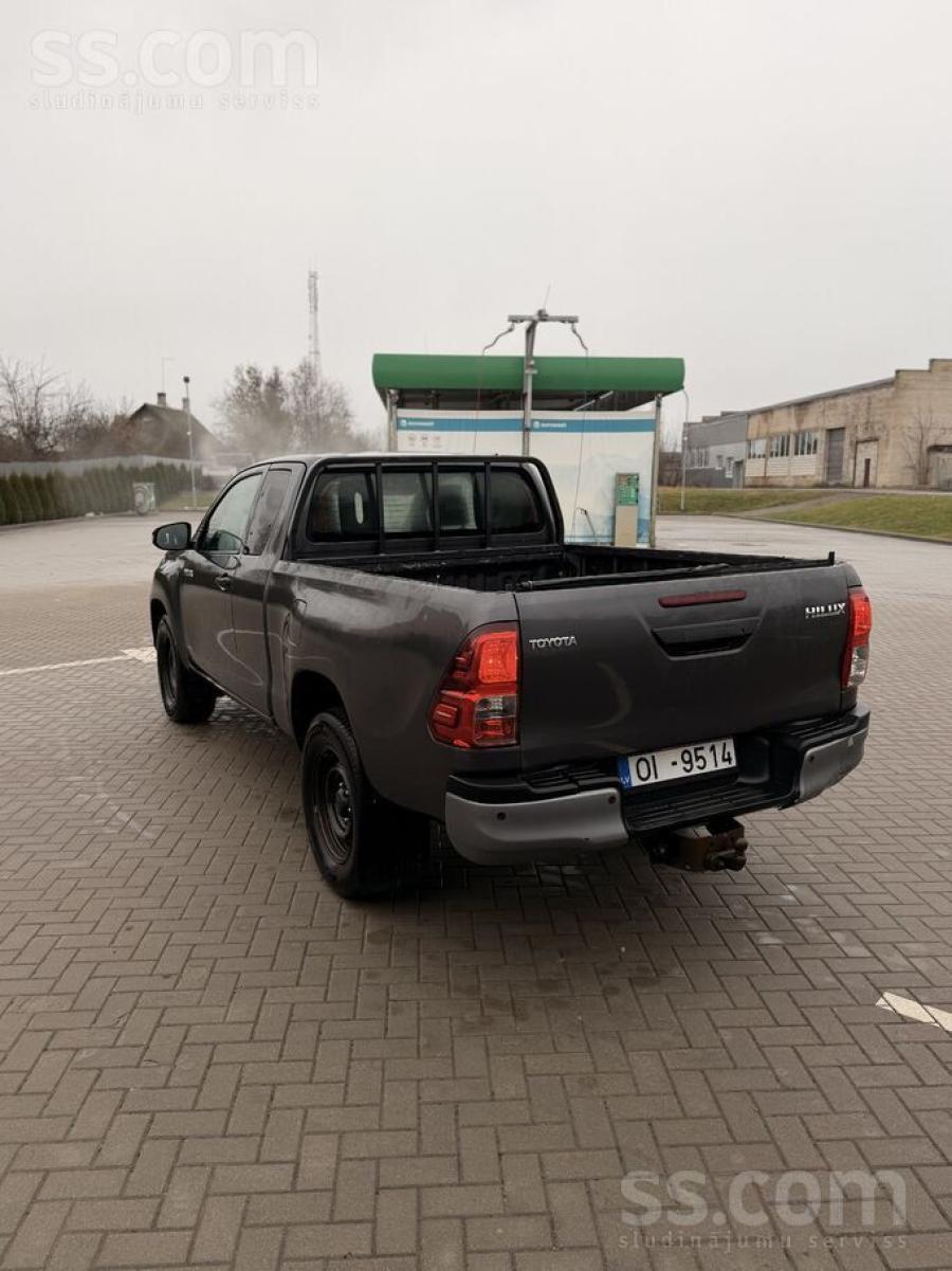 Pelēks Toyota Hilux 2019 Ludza, ar dzinēja tilpumu 2.40 L un nobraukumu 291 tūkst. km par 16500 €, foto 7 vietnē AUTOMOTO.COM.LV