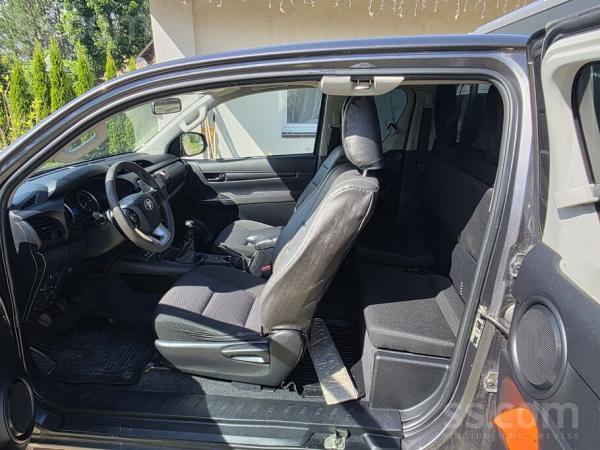 Grey Toyota Hilux 2019 in Vilnius, with an engine capacity of 2.40 L and mileage of 279 thousand km for 15000 €, photo 7 on AUTOMOTO.COM.LV