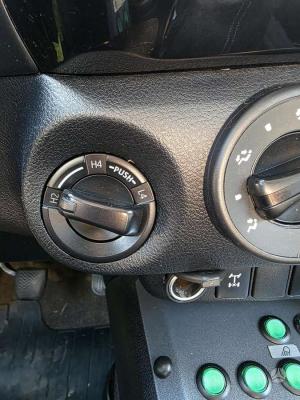 Pelēks Toyota Hilux 2019 Viļņa, ar dzinēja tilpumu 2.39 L un nobraukumu 279 tūkst. km par 14520 €, foto 15 vietnē AUTOMOTO.COM.LV
