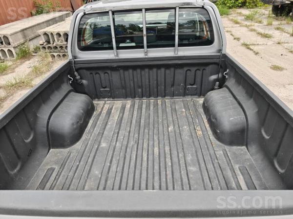 Grey Toyota Hilux 2019 in Riga, with an engine capacity of 2.40 L and mileage of 166 thousand km for 21000 €, photo 4 on AUTOMOTO.COM.LV