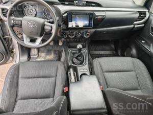 Pelēks Toyota Hilux 2019 Rīga, ar dzinēja tilpumu 2.40 L un nobraukumu 166 tūkst. km par 21000 €, foto 6 vietnē AUTOMOTO.COM.LV