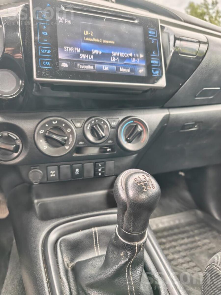 Pelēks Toyota Hilux 2019 Rīga, ar dzinēja tilpumu 2.40 L un nobraukumu 166 tūkst. km par 21000 €, foto 7 vietnē AUTOMOTO.COM.LV