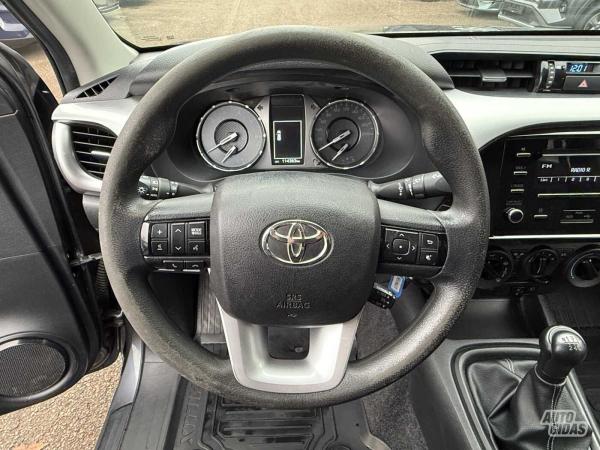 Grey Toyota Hilux 2021 in Vilnius, with an engine capacity of 2.40 L and mileage of 115 thousand km for 28900 €, photo 9 on AUTOMOTO.COM.LV